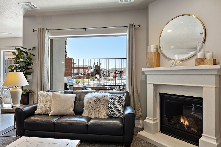 Φανταστικό New 7 Bdrm Resort Townhome κοντά στο Zion National Park με ιδιωτικό υδρομασάζ! - Utah