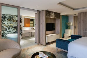 Suite Executiva (Sky) | Casa de banho | Artigos de higiene pessoal grátis, um secador de cabelo, roupões 