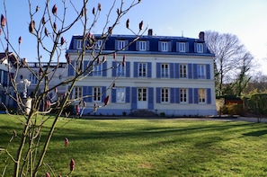 Fachada da propriedade