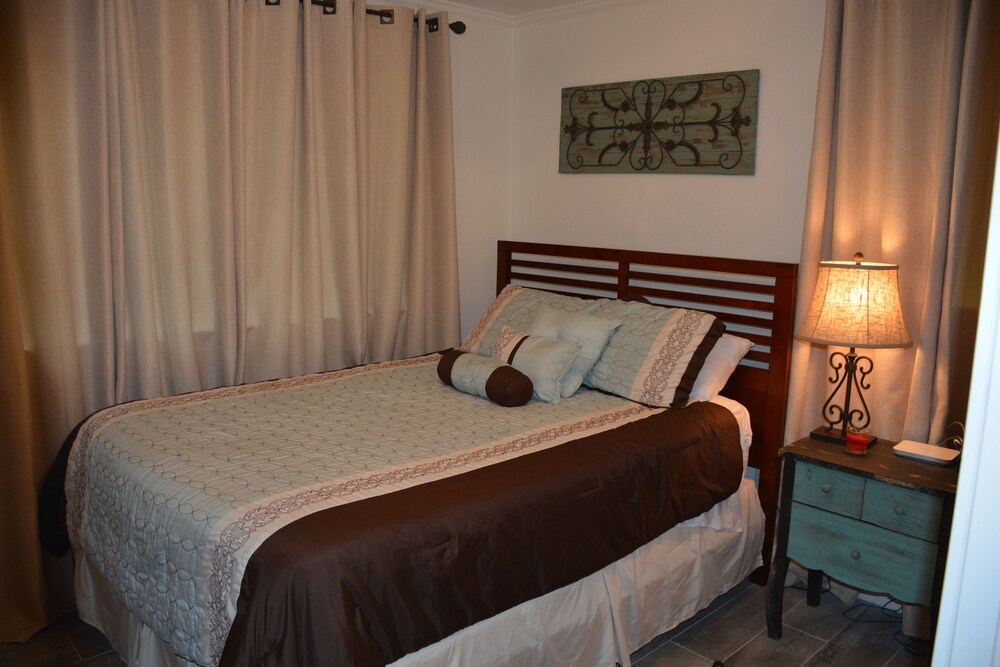 Remodeled Lake Home In Quiet Cove - Tool, TX