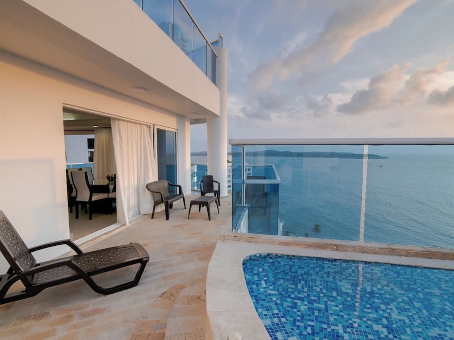 Penthouse Deluxe, 4 quartos | Cortinas/cortinados opacos, ferro/tábua de engomar, Wi-fi grátis