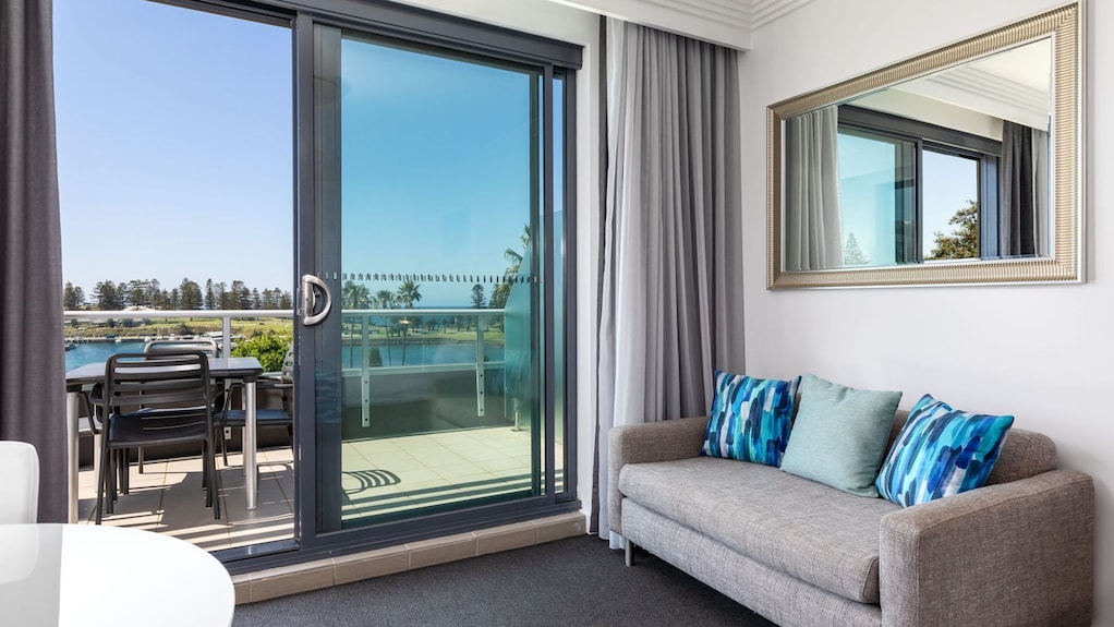 Sebel Harbourside 301, Kiama - South Coast