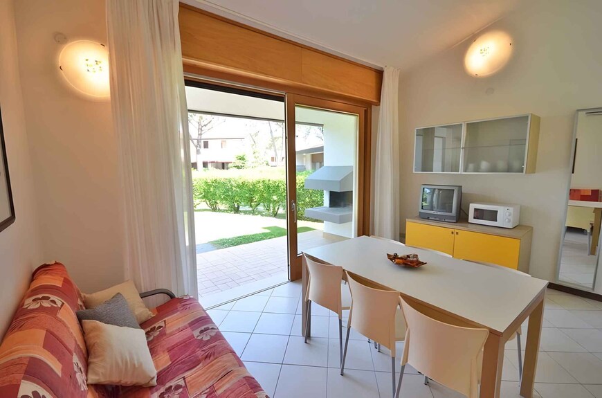 Appartement De Vacances Avec Terrasse Et Climatisation - Lignano Pineta