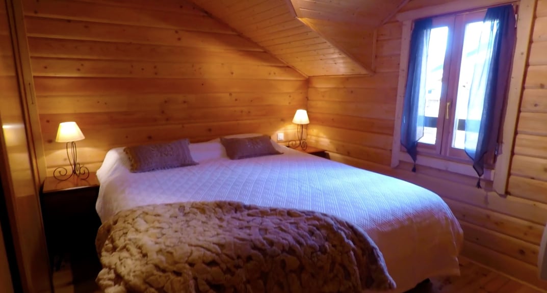 Chalet "Beaubois" Dans La Belle Ville Historique De Formiguères - Hiver & Eté - (6 Personnes) - Languedoc-Roussillon