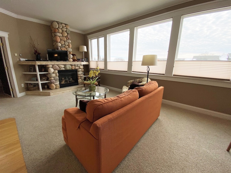 Pier Harbor Condo #1-downtown St.ignace - Mackinac Island, MI