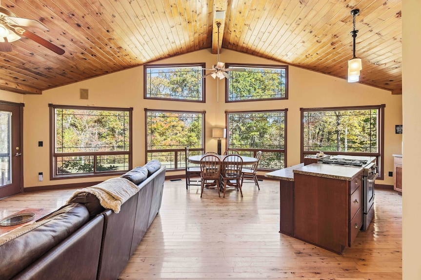 Chimney Mountain Chalet - Free Spring Night - Lake Burton, GA