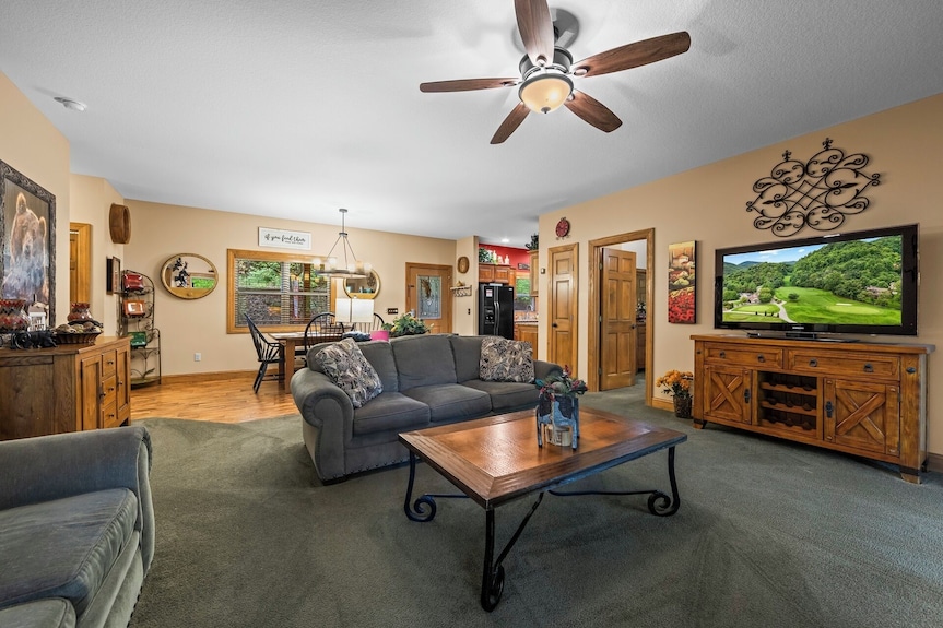 Fido Friendly Luxury Condo In Country Club Setting With Amenities - Great Smoky Mountains National Park