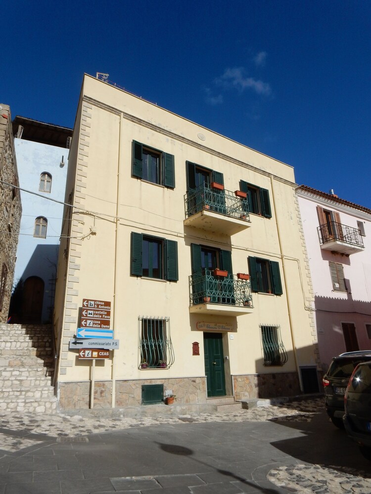 B&b Eleonora D'arborea - Posada