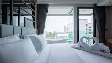 Estúdio luxo, 1 quarto, para não fumantes, vista para o mar | 1 quarto, frigobar, cofres nos quartos, escrivaninha