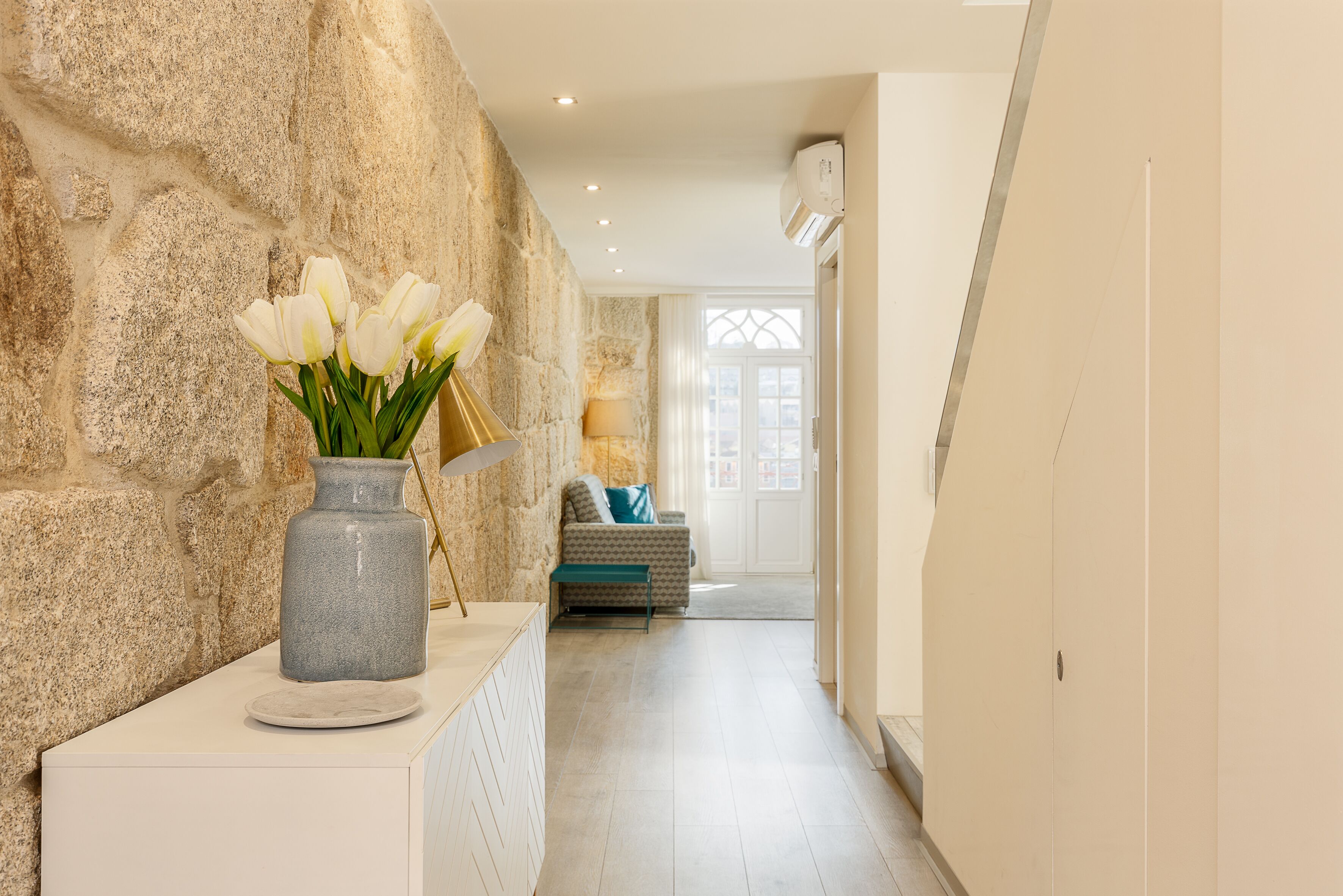 Dúplex, 2 quartos, terraço (3) | Sala de estar | TV de ecrã plano 