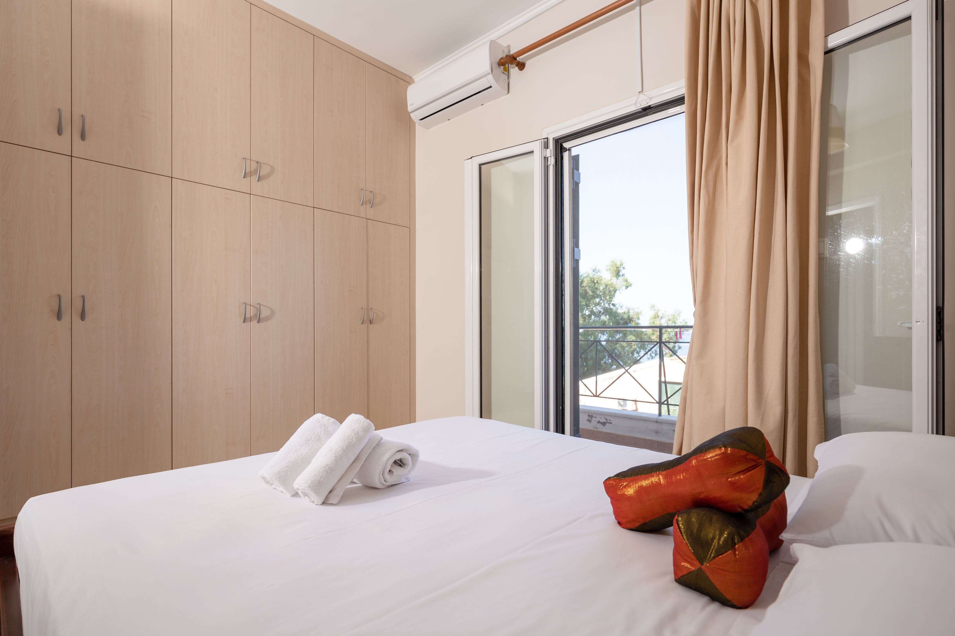 Apartamento, 4 quartos | Quartos insonorizados, ferro/tábua de engomar 