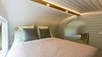Cabine, 1 cama de casal, não fumadores | 1 quarto, com decoração personalizada, com mobília individualizada