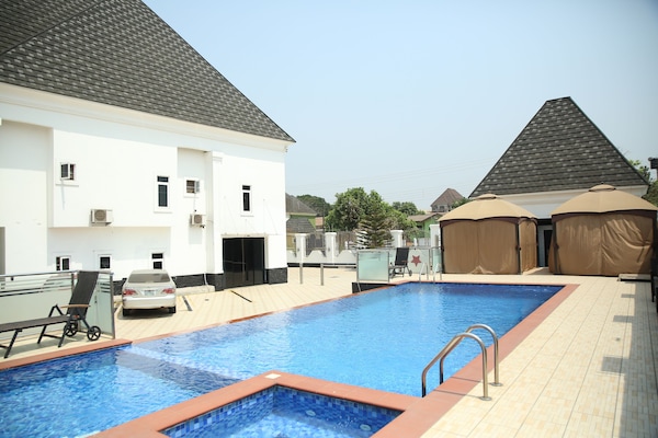 Poshlux Executive Hotel - Benin City