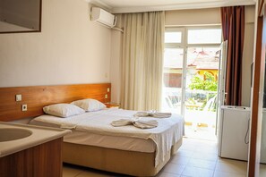 Quarto casal ou duplo (Double) | 2 quartos, escrivaninha, espaço de trabalho para notebook