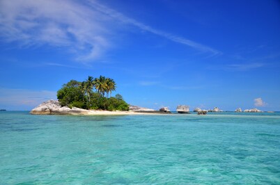 Rock and Wreck Dive Resort