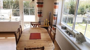 Apartamento (Fe 3 Springfloot) | Opções para refeição no quarto