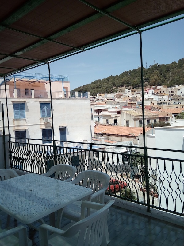 Ustica- Panoramic Apartment In The Center - Ustica