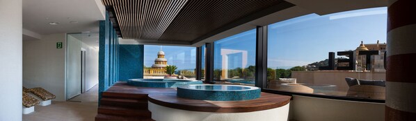 Sauna, banheira de hidromassagem, banho turco, tratamentos corporais 