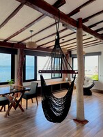 Cabana de Madeira Presidencial | Roupa de alta qualidade, edredões de penas, cofre no quarto 