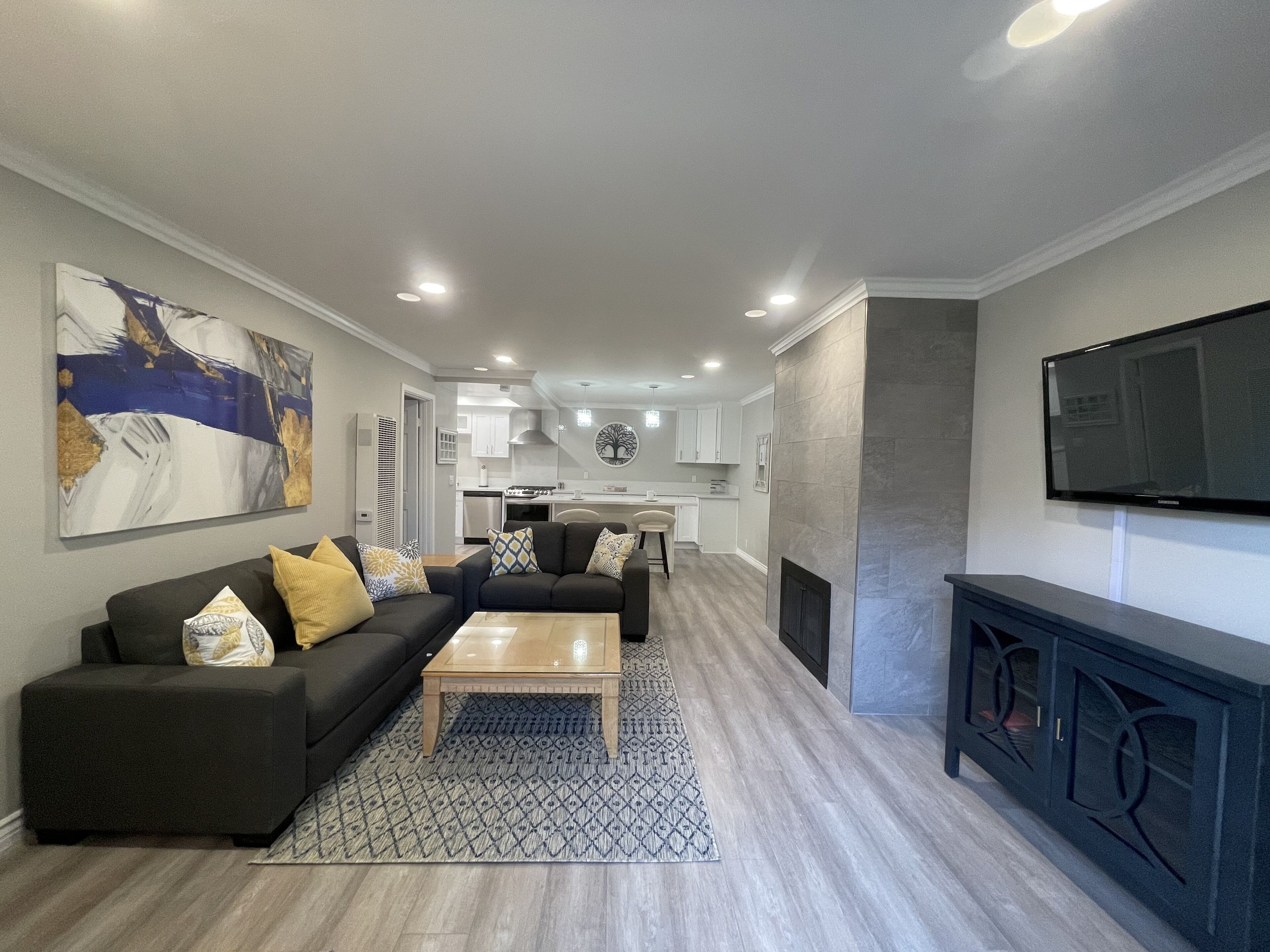 1.5 Mi From Beach,  Gated Community, Ac, Ground Level, Pool - Huntington Beach, CA