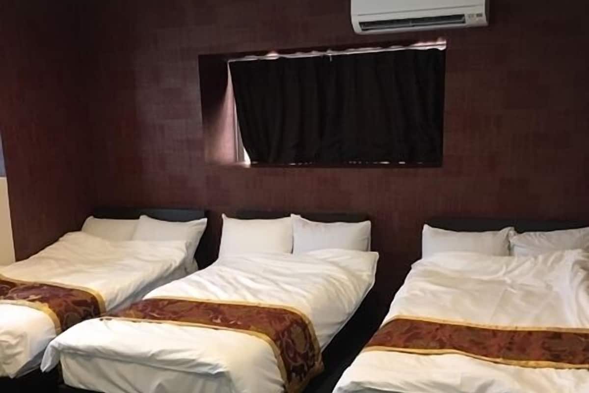 Ferro/tábua de engomar, Wi-fi grátis, roupa de cama fornecida 