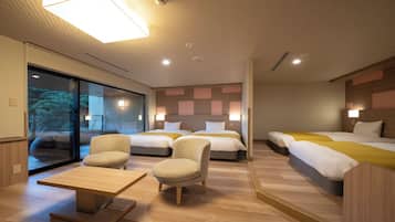 Quarto Premium (Private Open-Air Bath) | Roupa de alta qualidade, cofre no quarto, secretária, Wi-fi grátis
