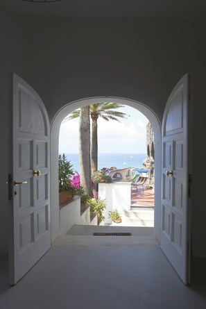 Apartamento superluxo (Petrea) | Área de estar | TV LED