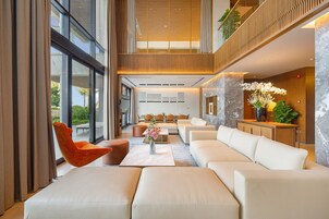 Villa de Luxo, 6 quartos, vista para a praia, em frente à praia | Sala de estar | TV de ecrã plano 