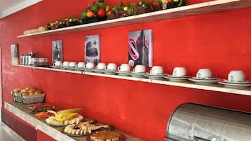 Pequeno-almoço tipo buffet diário incluído