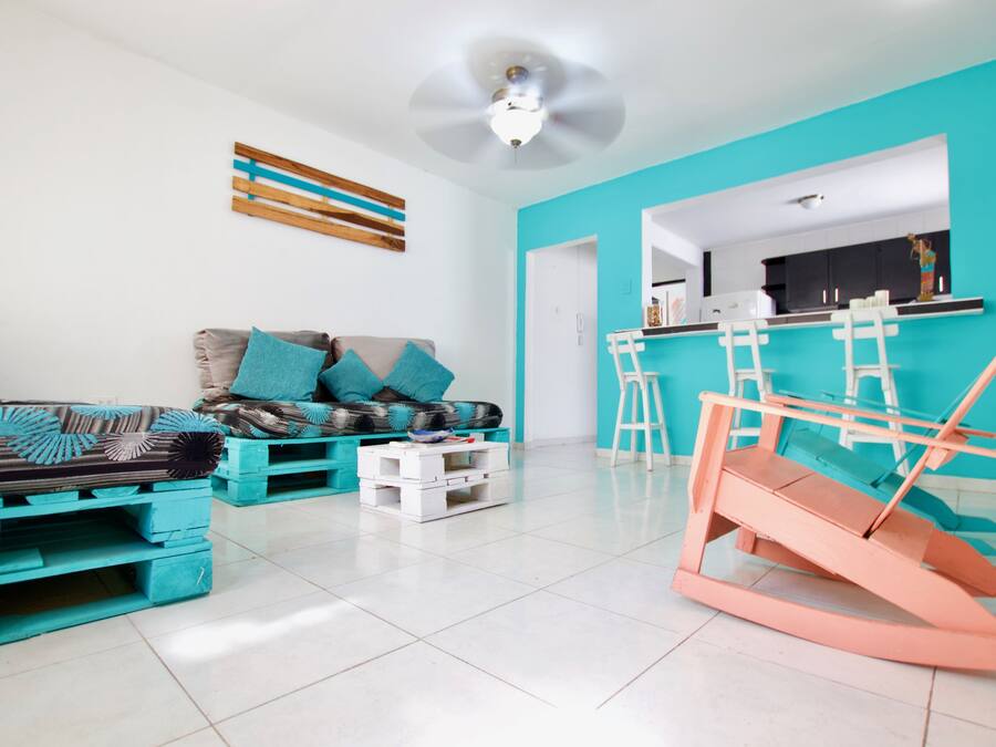 Apartamento econômico, várias camas, para não fumantes, cozinha | Sala de estar | TV LED 29 polegadas com canais a cabo, TV