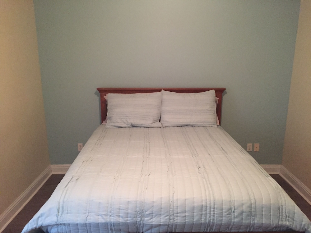Biloxi Beach Condo - Biloxi, MS