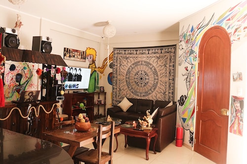 Tierras Viajeras Hostel Cultural - Callao
