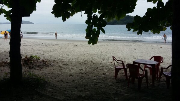 Na praia