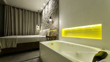 Quarto Duplo de Luxo | Banheira de hidromassagem privativa