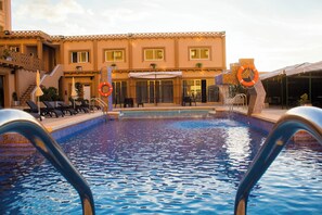 Piscina externa