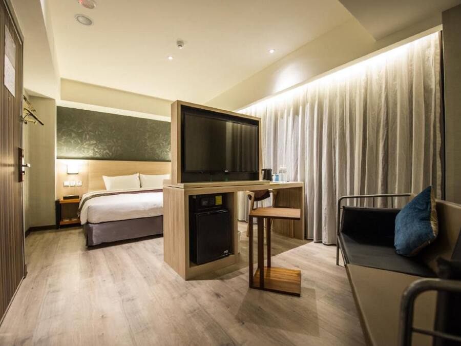 Quarto casal exclusivo, 1 cama King, para não fumantes | 1 quarto, roupas de cama premium, edredons de pluma, frigobar