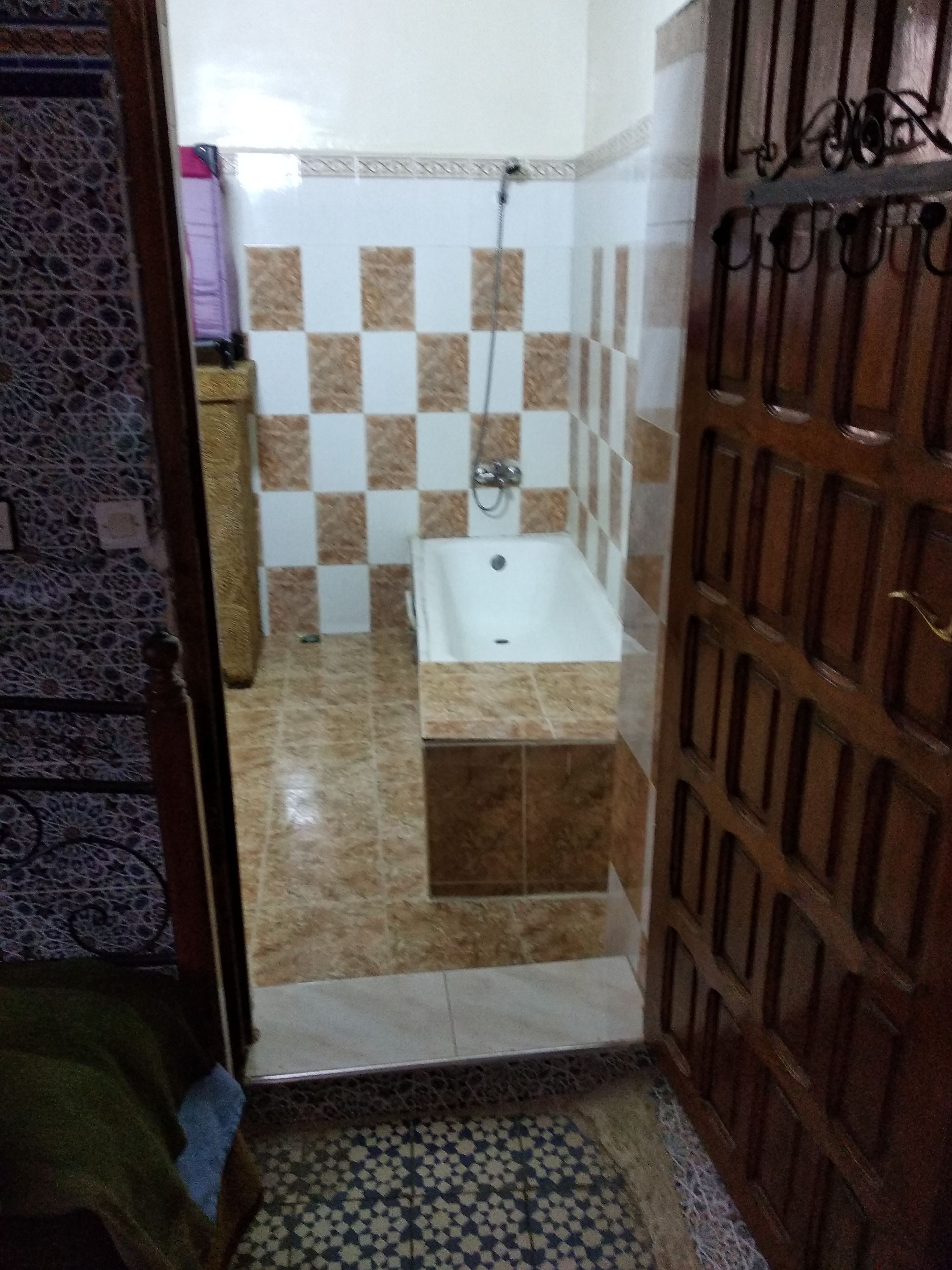 Suite Deluxe, não fumadores (Meknes) | Secretária, ferro/tábua de engomar, berços/camas para crianças 