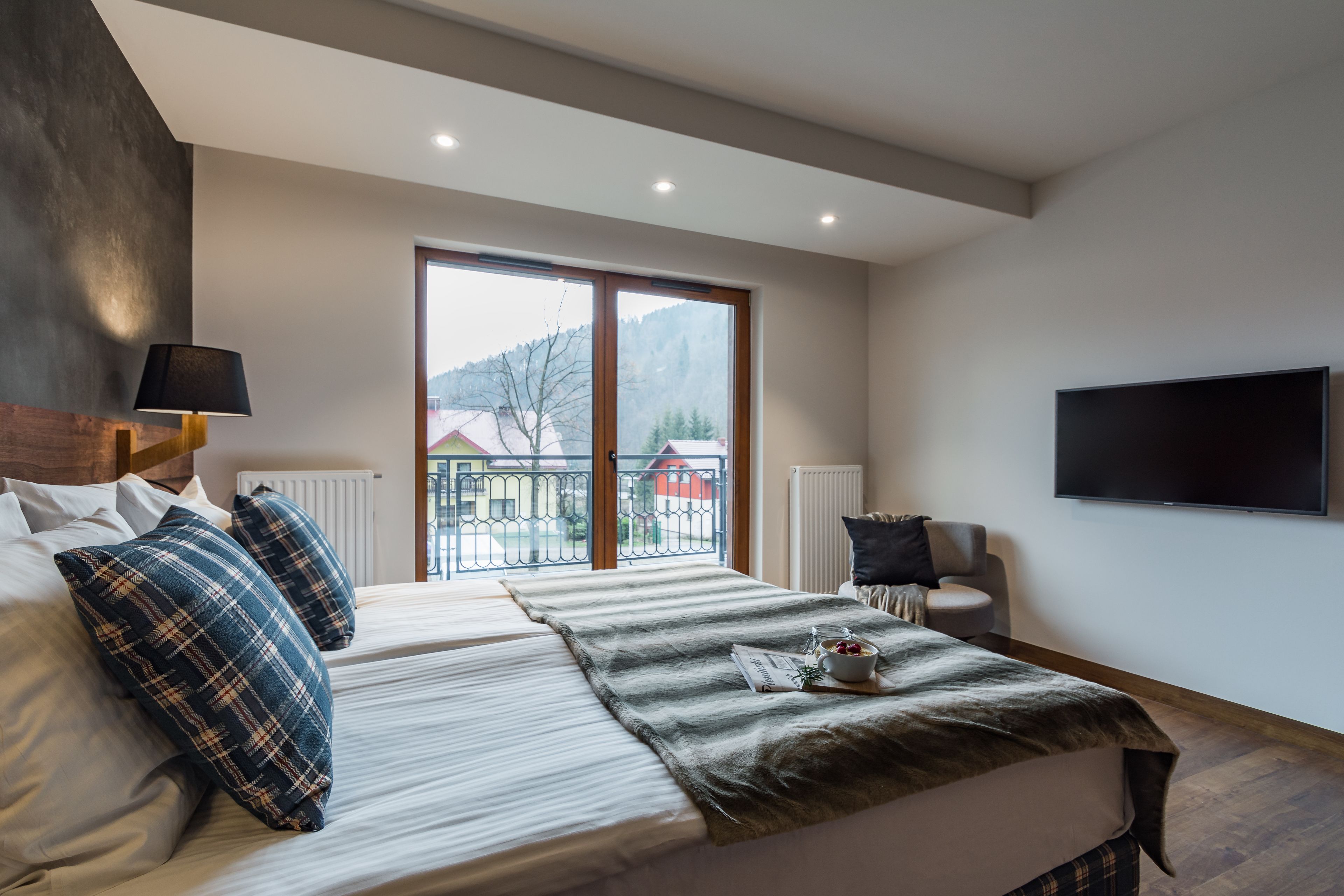 Cofre com capacidade para portátil, cortinas/cortinados opacos 