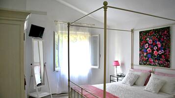 Quarto Duplo, vista para o jardim | Cofre no quarto, quartos insonorizados, Wi-fi grátis