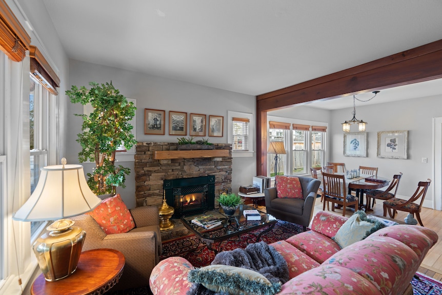 Pet Friendly - Arts & Crafts Home In Weaverville - 위버빌