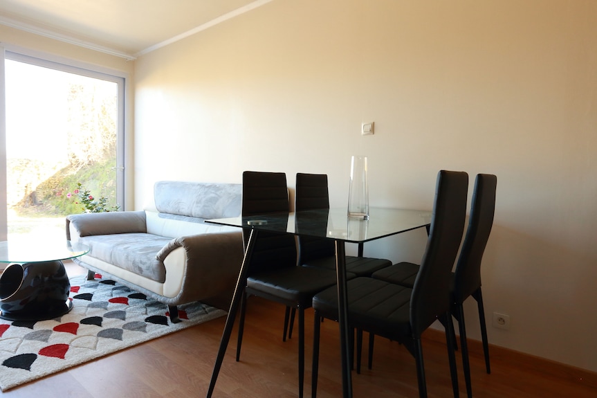 Gîte Pour 2 Ou 4 P Refait à Neuf Dans Une Ancienne Ferme Fortifiée Du 17è Siècle - Vallée de la Loire