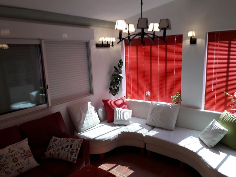 "Lubéronnous" Villa Met Verwarmd En Beveiligd Zwembad Aan De Voet Van De Lubéron - Mallemort