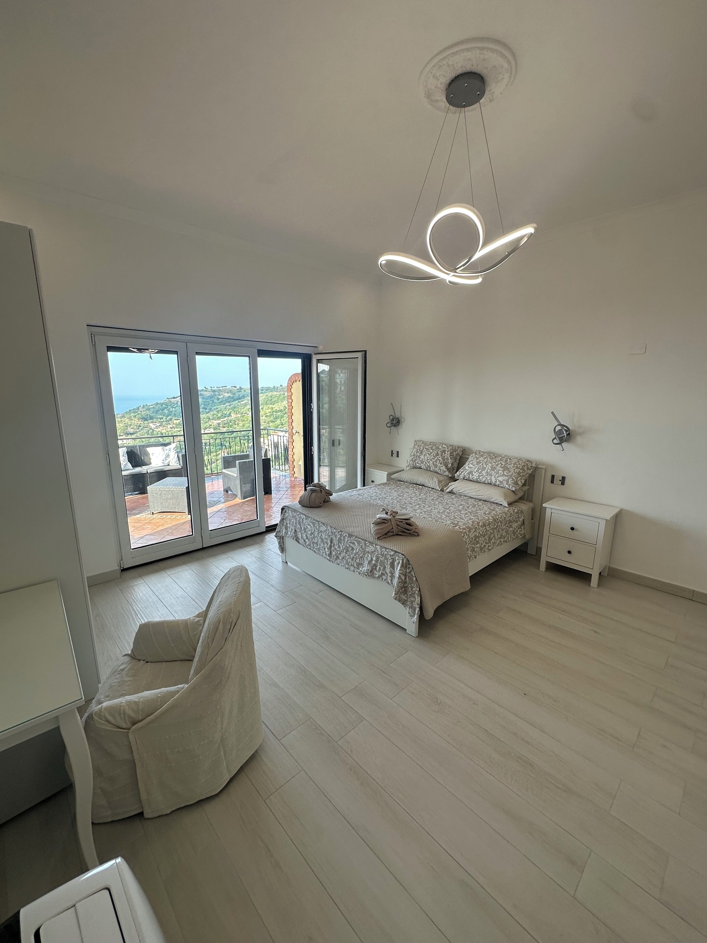 Quarto Romântico | 2 quartos, roupa de alta qualidade, edredões de penas 