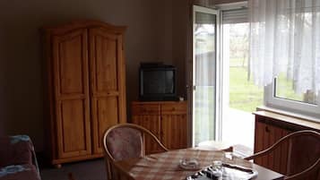 Quarto casal | Escrivaninha, Wi-Fi de cortesia, roupa de cama