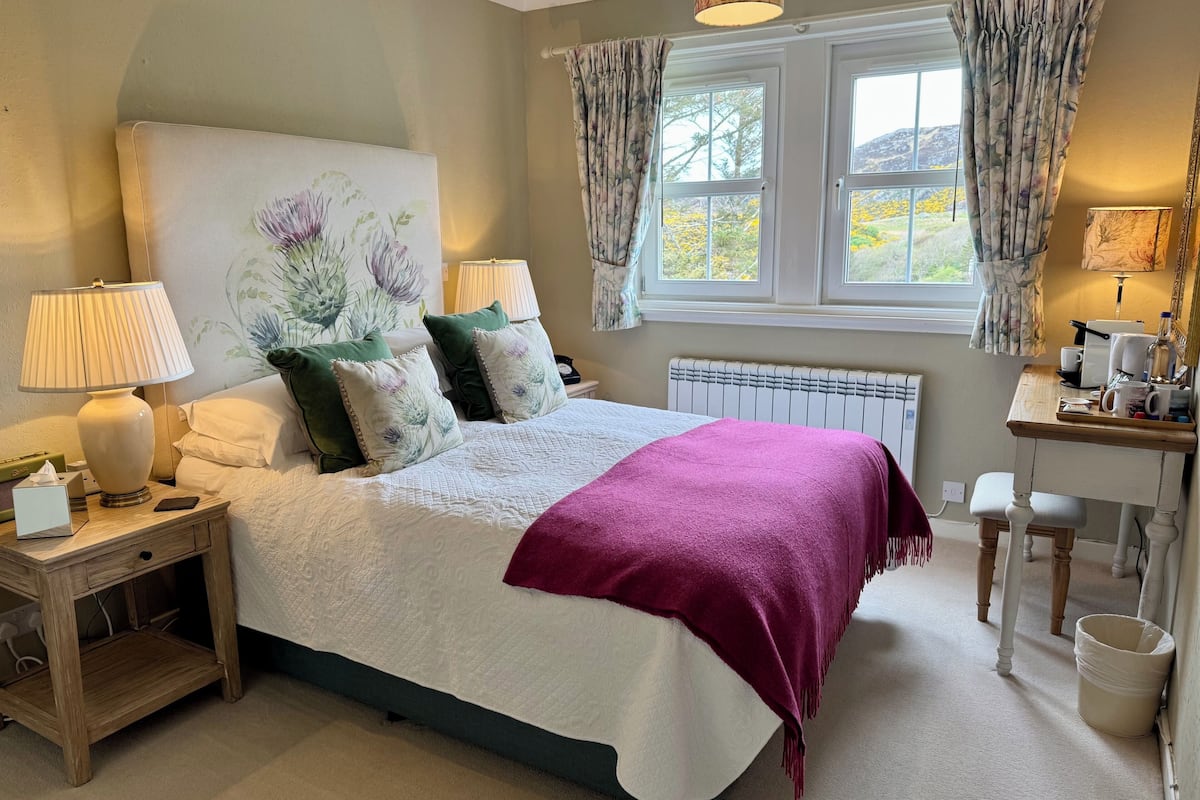 Quarto Duplo Standard | Ferro/tábua de engomar, Wi-fi grátis, roupa de cama fornecida