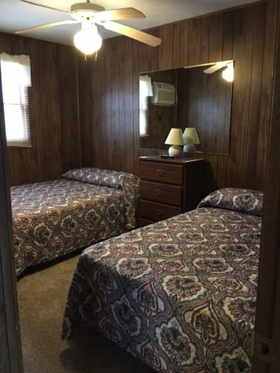 Silver Dollar City, 1 Mile - Table Rock Lake View - Woodsy - Foxfire Resort - Missouri