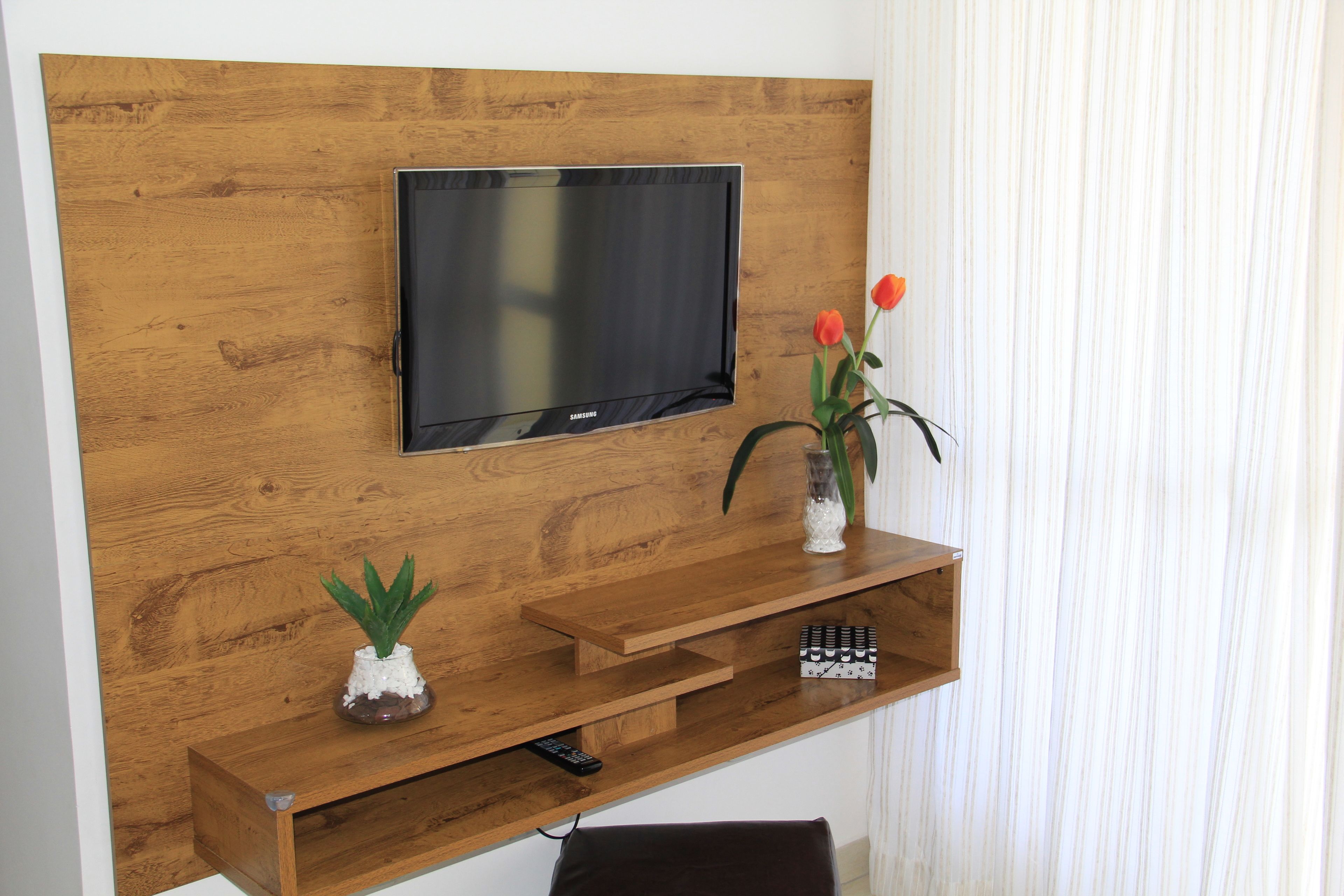 Apartamento Comfort, várias camas, acessível, vista parcial para o mar | Comodidade do quarto