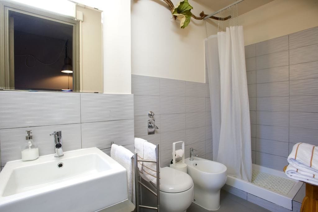 Quarto casal, terraço | Banheiro | Banheira de imersão, secador de cabelo, bidê, toalhas de banho