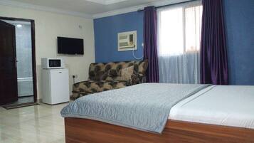 Quarto Clássico, 1 cama de casal | Wi-fi grátis, roupa de cama fornecida