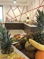 Pequeno-almoço tipo buffet diário incluído 